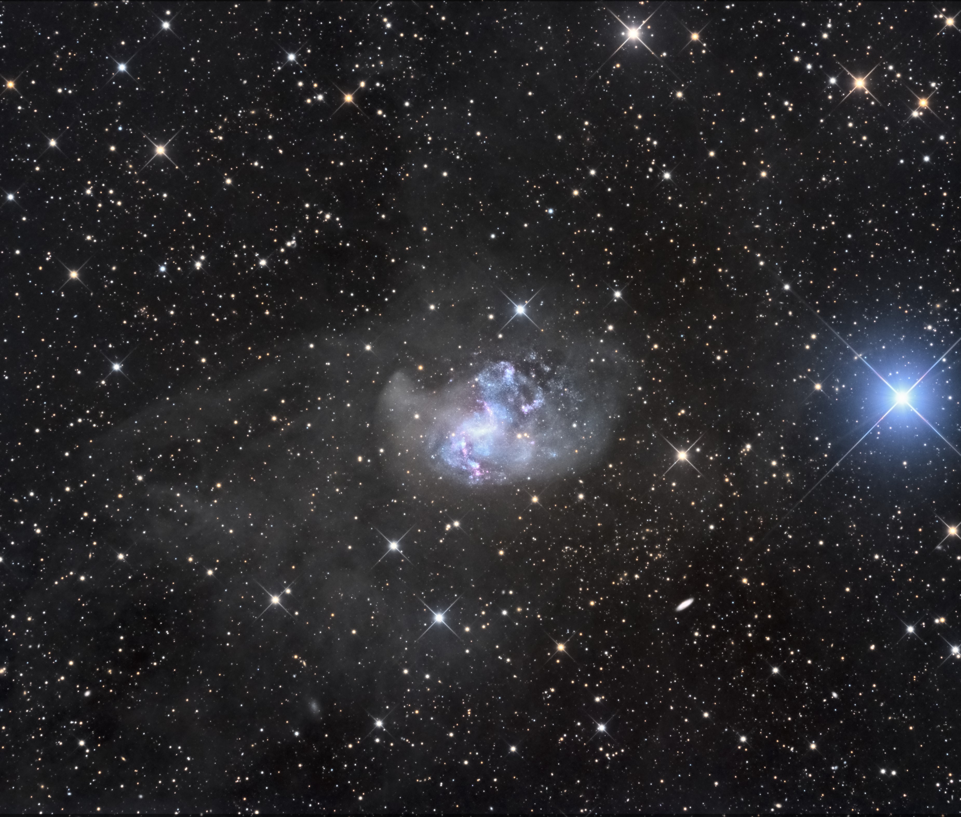 Topsy Turvy Galaxy (NGC 1313) | Telescope Live